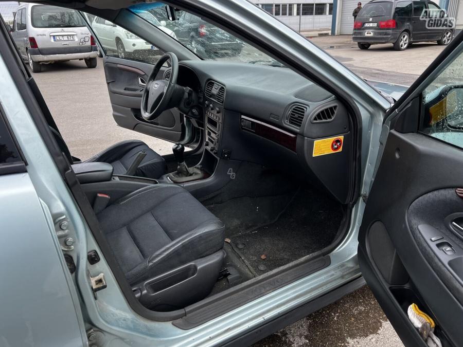 Volvo S40 2003 Klaipėda, ar dzinēja tilpumu 1.80 L un nobraukumu 297 tūkst. km par 700 €, foto 18 vietnē AUTOMOTO.COM.LV