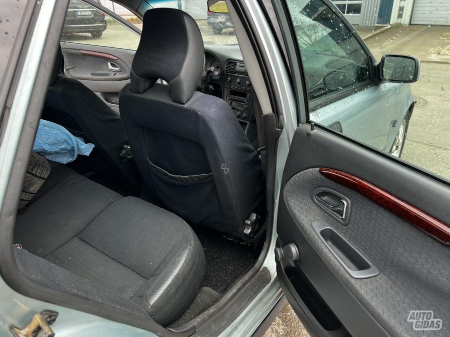 Volvo S40 2003 Klaipėda, ar dzinēja tilpumu 1.80 L un nobraukumu 297 tūkst. km par 700 €, foto 21 vietnē AUTOMOTO.COM.LV