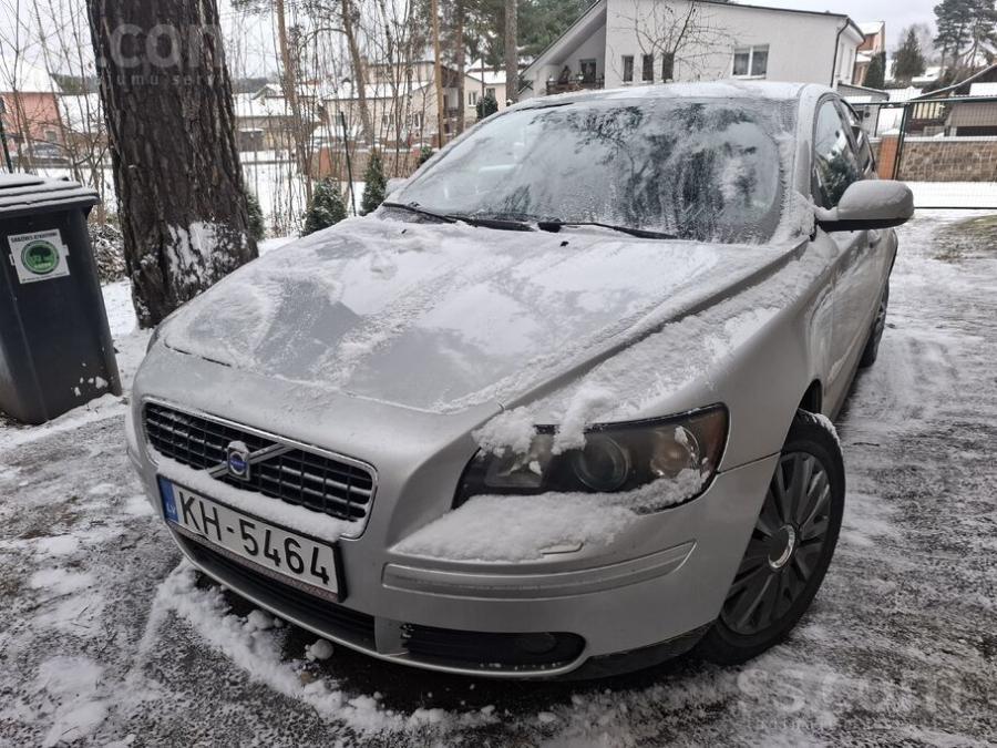 Volvo S40 2004 Daugavpils, ar dzinēja tilpumu 2.00 L un nobraukumu 345 tūkst. km par 799 €, foto 1 vietnē AUTOMOTO.COM.LV
