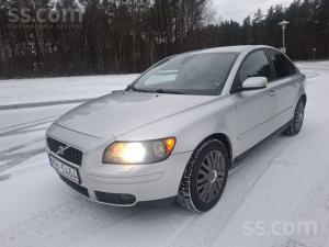 Volvo S40 2004 Daugavpils, ar dzinēja tilpumu 2.00 L un nobraukumu 345 tūkst. km par 750 €, foto  vietnē AUTOMOTO.COM.LV