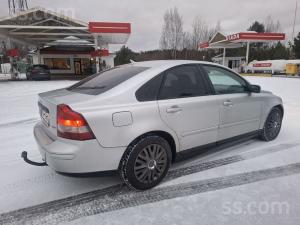 Volvo S40 2004 Daugavpils, ar dzinēja tilpumu 2.00 L un nobraukumu 345 tūkst. km par 750 €, foto 5 vietnē AUTOMOTO.COM.LV