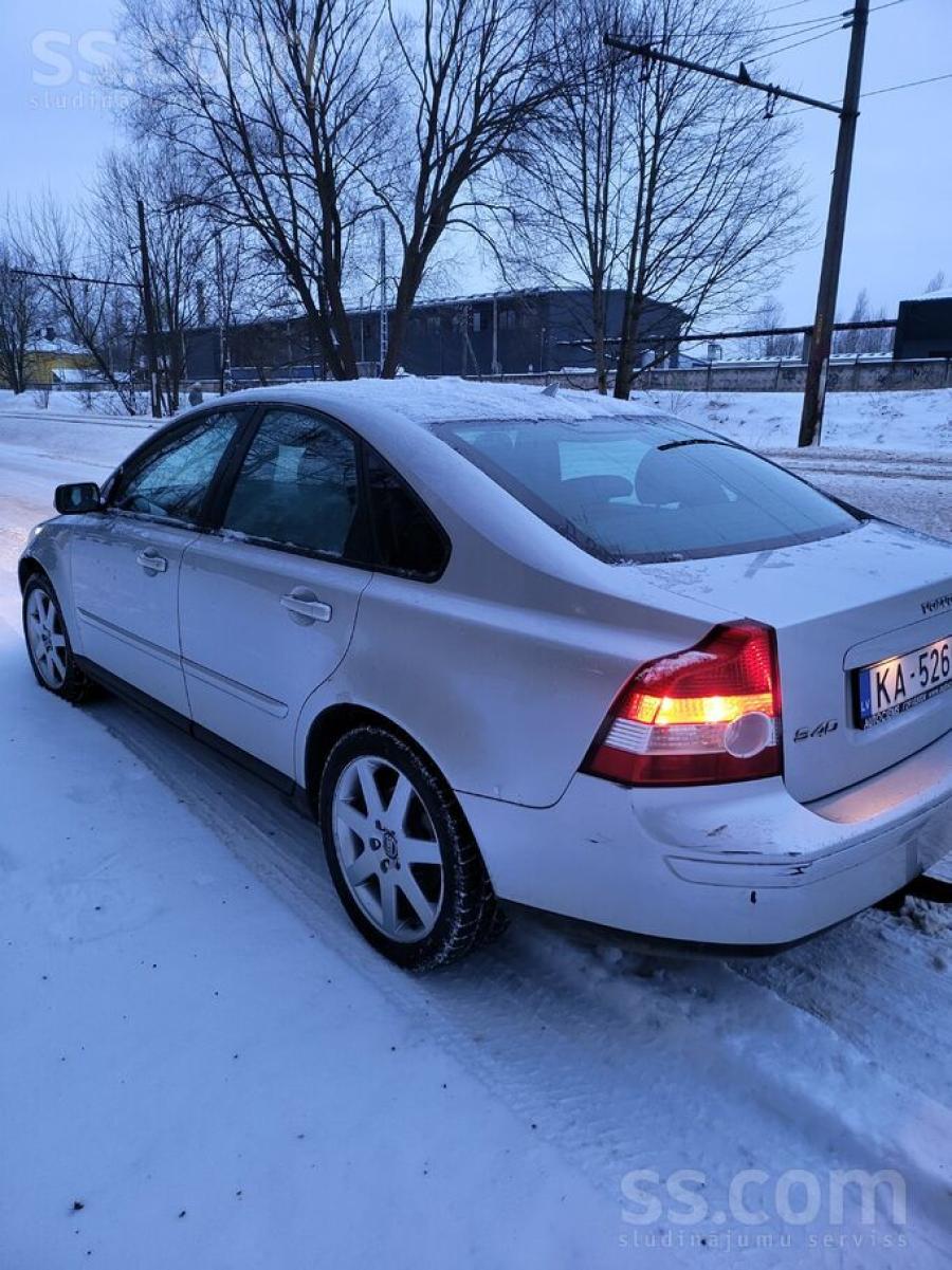 Volvo S40 2004 Rīga, ar dzinēja tilpumu 1.80 L un nobraukumu 329 tūkst. km par 1300 €, foto 5 vietnē AUTOMOTO.COM.LV