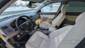 Volvo S40 2004 Rakvere, ar dzinēja tilpumu 2.00 L un nobraukumu 0 tūkst. km par 1599 €, foto 7 vietnē AUTOMOTO.COM.LV