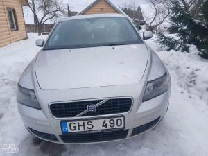 Volvo S40 2004 Viļņa, ar dzinēja tilpumu 2.00 L un nobraukumu 336 tūkst. km par 1800 €, foto  vietnē AUTOMOTO.COM.LV
