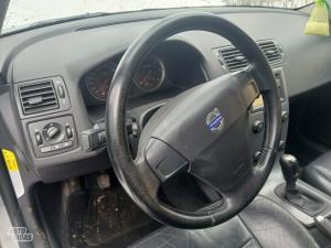 Volvo S40 2004 Viļņa, ar dzinēja tilpumu 2.00 L un nobraukumu 336 tūkst. km par 1800 €, foto 8 vietnē AUTOMOTO.COM.LV