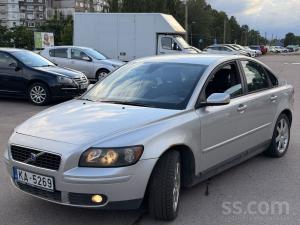 Volvo S40 2004 in Riga, with an engine capacity of 1.80 L and mileage of 331 thousand km for 1200 €, photo  on AUTOMOTO.COM.LV
