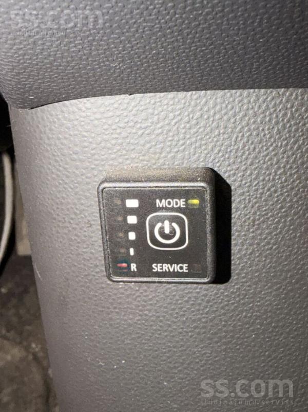 Volvo S40 2004 Rīga, ar dzinēja tilpumu 1.80 L un nobraukumu 331 tūkst. km par 1200 €, foto 8 vietnē AUTOMOTO.COM.LV