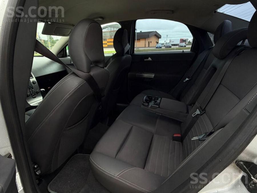 Volvo S40 2004 Rīga, ar dzinēja tilpumu 2.00 L un nobraukumu 343 tūkst. km par 1050 €, foto 11 vietnē AUTOMOTO.COM.LV