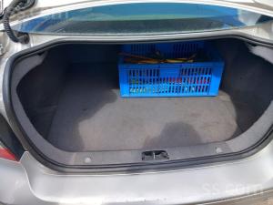 Volvo S40 2004 in Kuldiga, with an engine capacity of 2.40 L and mileage of 310 thousand km for 1995 €, photo 9 on AUTOMOTO.COM.LV