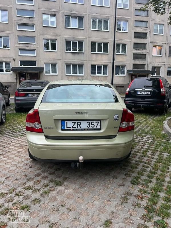 Volvo S40 2004 Viļņa, ar dzinēja tilpumu 2.40 L un nobraukumu 320 tūkst. km par 700 €, foto 4 vietnē AUTOMOTO.COM.LV