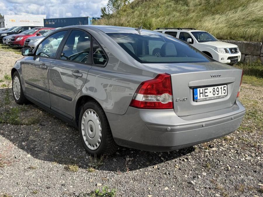 Volvo S40 2004 in Riga, with an engine capacity of 2.40 L and mileage of 309 thousand km for 590 €, photo 4 on AUTOMOTO.COM.LV