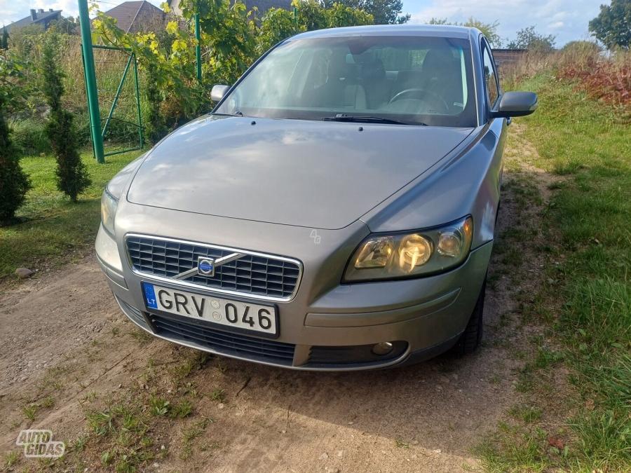 Volvo S40 2004 Viļņa, ar dzinēja tilpumu 2.00 L un nobraukumu 364 tūkst. km par 1400 €, foto 3 vietnē AUTOMOTO.COM.LV