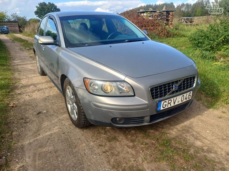 Volvo S40 2004 Viļņa, ar dzinēja tilpumu 2.00 L un nobraukumu 364 tūkst. km par 1400 €, foto 4 vietnē AUTOMOTO.COM.LV