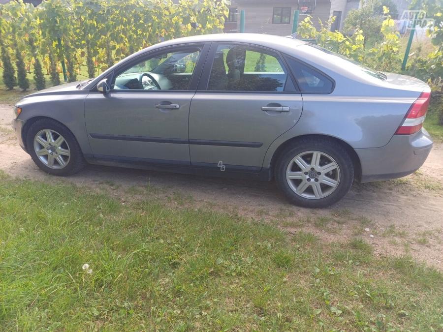 Volvo S40 2004 Viļņa, ar dzinēja tilpumu 2.00 L un nobraukumu 364 tūkst. km par 1400 €, foto 9 vietnē AUTOMOTO.COM.LV