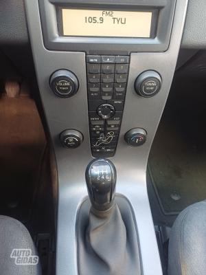 Volvo S40 2004 Viļņa, ar dzinēja tilpumu 2.00 L un nobraukumu 364 tūkst. km par 1400 €, foto 18 vietnē AUTOMOTO.COM.LV