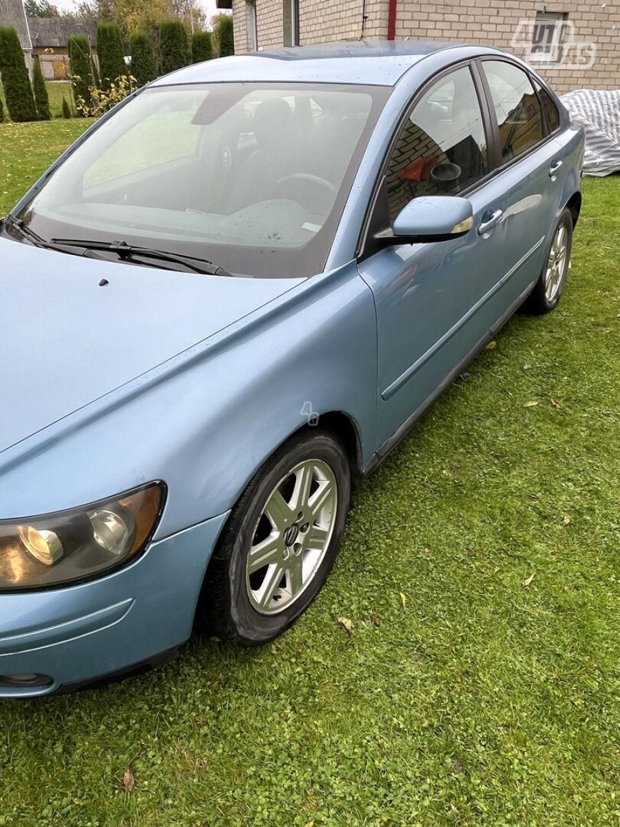 Volvo S40 2004 in Kelme, with an engine capacity of 2.00 L and mileage of 375 thousand km for 1100 €, photo 9 on AUTOMOTO.COM.LV