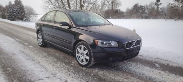 Volvo S40 2005 in Kaunas, with an engine capacity of 2.40 L and mileage of 298 thousand km for 2000 €, photo 1 on AUTOMOTO.COM.LV