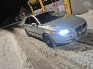 Volvo S40 2005 Šilalė, ar dzinēja tilpumu 2.00 L un nobraukumu 300 tūkst. km par 1000 €, foto 2 vietnē AUTOMOTO.COM.LV