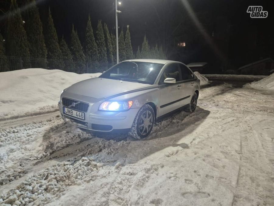 Volvo S40 2005 Šilalė, ar dzinēja tilpumu 2.00 L un nobraukumu 300 tūkst. km par 1000 €, foto 5 vietnē AUTOMOTO.COM.LV