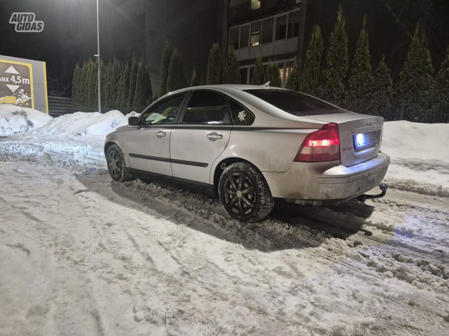Volvo S40 2005 Šilalė, ar dzinēja tilpumu 2.00 L un nobraukumu 300 tūkst. km par 1000 €, foto 6 vietnē AUTOMOTO.COM.LV