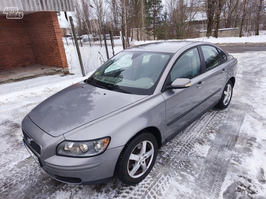 Volvo S40 2005 Tauragė, ar dzinēja tilpumu 2.00 L un nobraukumu 259 tūkst. km par 1850 €, foto 9 vietnē AUTOMOTO.COM.LV