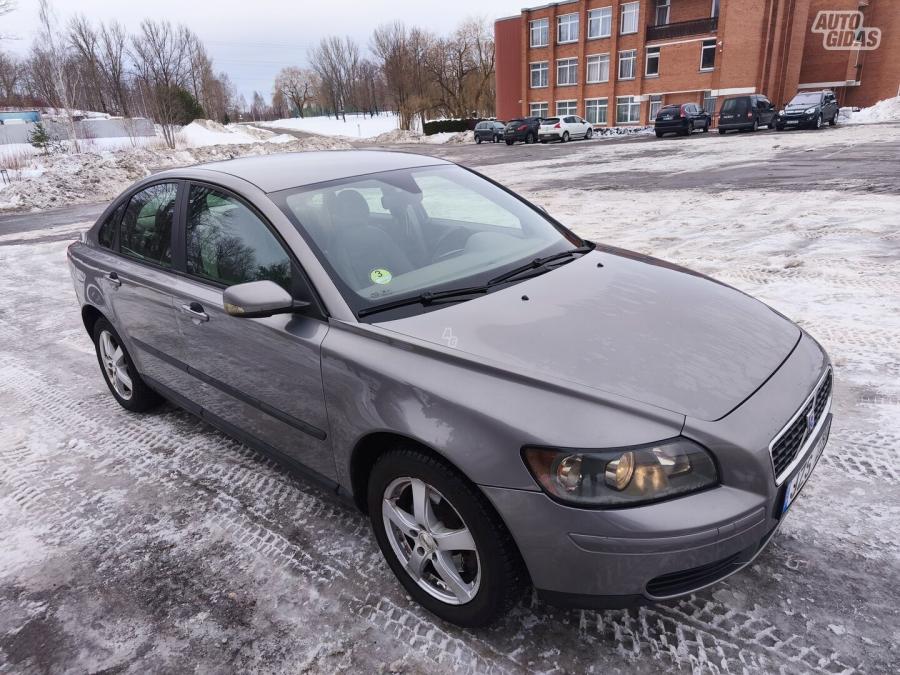 Volvo S40 2005 Tauragė, ar dzinēja tilpumu 2.00 L un nobraukumu 259 tūkst. km par 1850 €, foto 10 vietnē AUTOMOTO.COM.LV