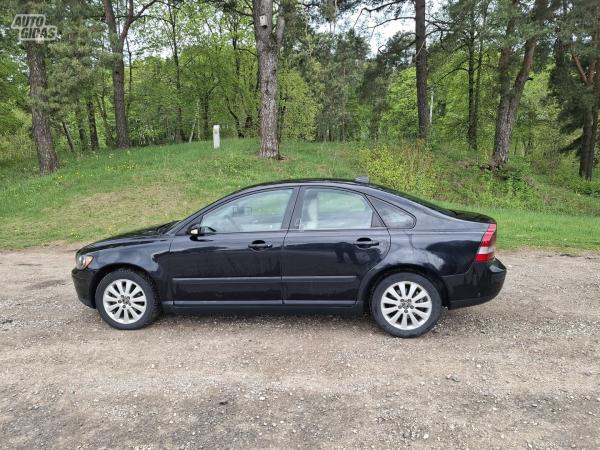 Volvo S40 2005 Viļņa, ar dzinēja tilpumu 1.60 L un nobraukumu 336 tūkst. km par 890 €, foto 8 vietnē AUTOMOTO.COM.LV