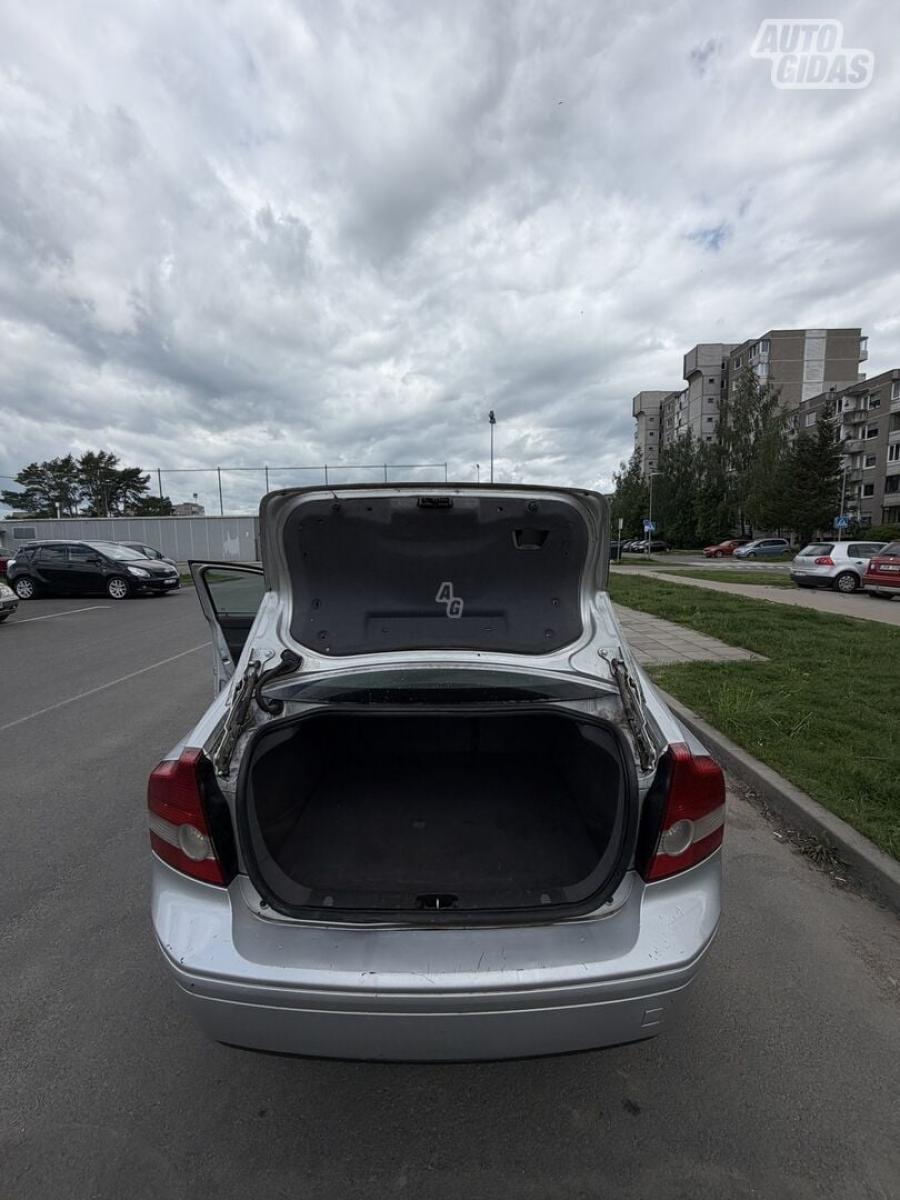 Вольво С40 2005 в Вильнюс, объемом двигателя 2.00 л и пробегом 335 тыс. км за 1250 €, фото 11 на AUTOMOTO.COM.LV