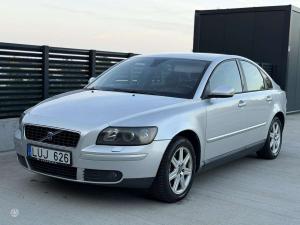 Volvo S40 2005 in Vilnius, with an engine capacity of 2.00 L and mileage of 279 thousand km for 850 €, photo  on AUTOMOTO.COM.LV