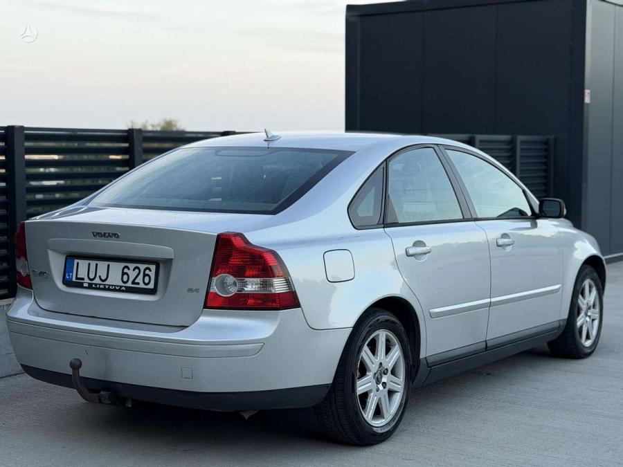 Volvo S40 2005 in Vilnius, with an engine capacity of 2.00 L and mileage of 279 thousand km for 850 €, photo 7 on AUTOMOTO.COM.LV
