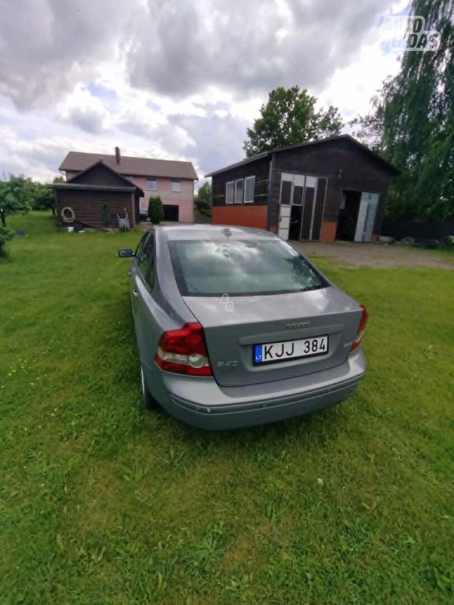 Volvo S40 2005 Viļņa, ar dzinēja tilpumu 2.00 L un nobraukumu 324 tūkst. km par 1100 €, foto 6 vietnē AUTOMOTO.COM.LV