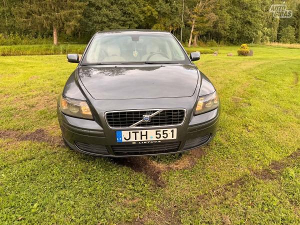 Volvo S40 2005 Tauragė, ar dzinēja tilpumu 2.00 L un nobraukumu 372 tūkst. km par 1000 €, foto 3 vietnē AUTOMOTO.COM.LV