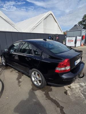 Volvo S40 2005 in Klaipeda, with an engine capacity of 2.00 L and mileage of 354 thousand km for 1650 €, photo 4 on AUTOMOTO.COM.LV