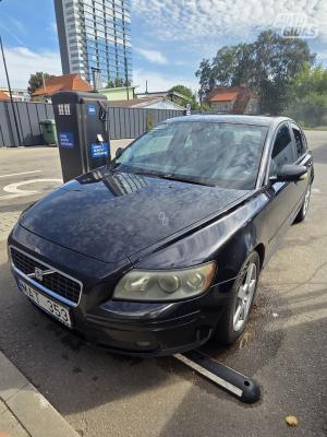 Volvo S40 2005 in Klaipeda, with an engine capacity of 2.00 L and mileage of 354 thousand km for 1650 €, photo 8 on AUTOMOTO.COM.LV