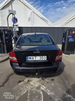 Volvo S40 2005 in Klaipeda, with an engine capacity of 2.00 L and mileage of 354 thousand km for 1650 €, photo 17 on AUTOMOTO.COM.LV