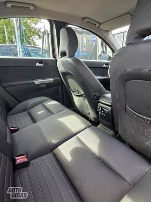 Volvo S40 2005 in Klaipeda, with an engine capacity of 2.00 L and mileage of 354 thousand km for 1650 €, photo 19 on AUTOMOTO.COM.LV