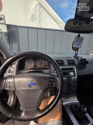 Volvo S40 2005 in Klaipeda, with an engine capacity of 2.00 L and mileage of 354 thousand km for 1650 €, photo 25 on AUTOMOTO.COM.LV