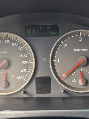 Volvo S40 2005 in Klaipeda, with an engine capacity of 2.00 L and mileage of 354 thousand km for 1650 €, photo 26 on AUTOMOTO.COM.LV