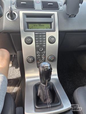 Volvo S40 2005 in Klaipeda, with an engine capacity of 2.00 L and mileage of 354 thousand km for 1650 €, photo 33 on AUTOMOTO.COM.LV