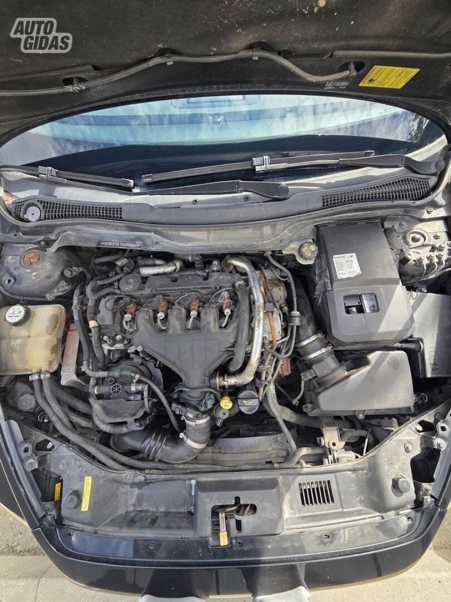 Volvo S40 2005 in Klaipeda, with an engine capacity of 2.00 L and mileage of 354 thousand km for 1650 €, photo 35 on AUTOMOTO.COM.LV