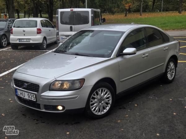 Вольво С40 2005 в Вильнюс на AUTOMOTO.COM.LV Вольво С40 2005 в Вильнюс, объемом двигателя 2.00 л и пробегом 300 тыс. км за 750 €, фото 1 на AUTOMOTO.COM.LV