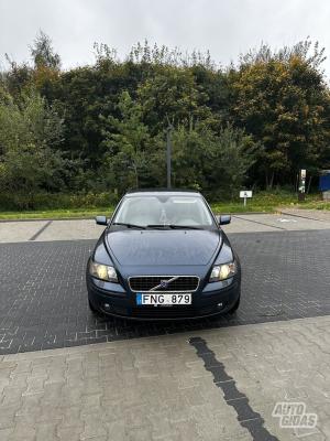 Volvo S40 2005 Jurbarkas, ar dzinēja tilpumu 2.00 L un nobraukumu 352 tūkst. km par 1300 €, foto 3 vietnē AUTOMOTO.COM.LV