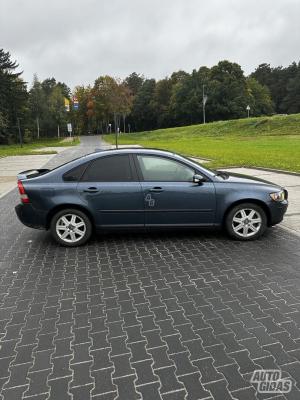 Volvo S40 2005 Jurbarkas, ar dzinēja tilpumu 2.00 L un nobraukumu 352 tūkst. km par 1300 €, foto 5 vietnē AUTOMOTO.COM.LV