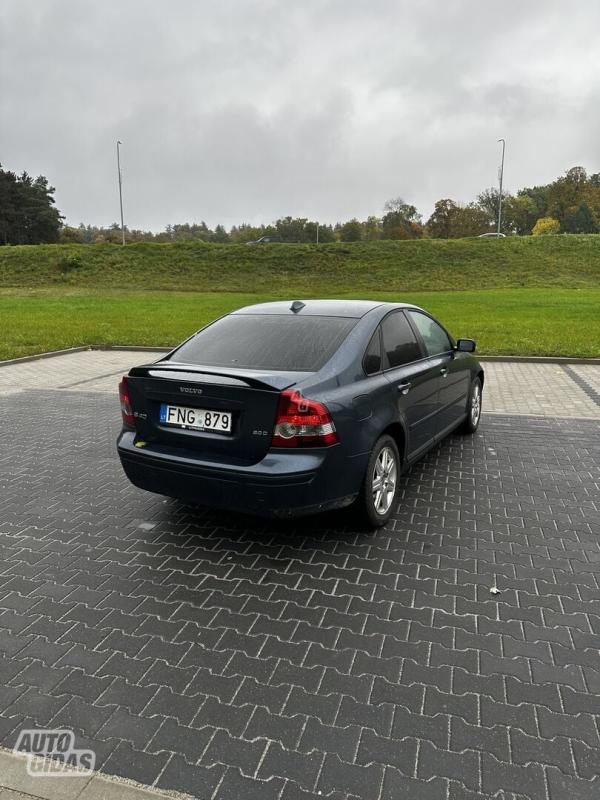 Volvo S40 2005 Jurbarkas, ar dzinēja tilpumu 2.00 L un nobraukumu 352 tūkst. km par 1300 €, foto 6 vietnē AUTOMOTO.COM.LV