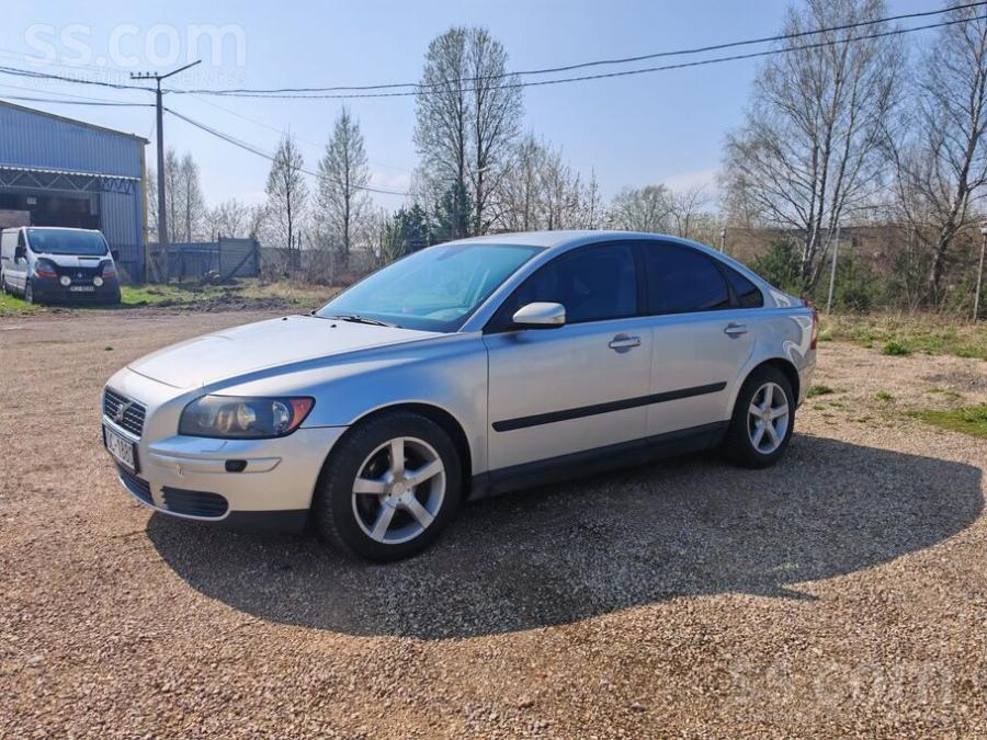 Volvo S40 2006 Rīga, ar dzinēja tilpumu 1.60 L un nobraukumu 255 tūkst. km par 2750 €, foto 1 vietnē AUTOMOTO.COM.LV