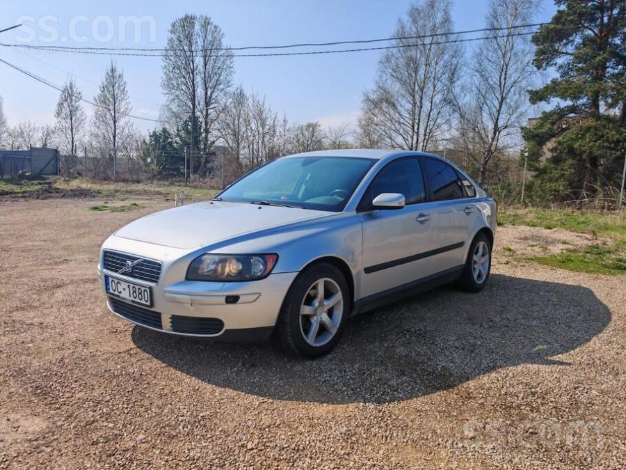 Volvo S40 2006 Rīga, ar dzinēja tilpumu 1.60 L un nobraukumu 255 tūkst. km par 2750 €, foto 2 vietnē AUTOMOTO.COM.LV