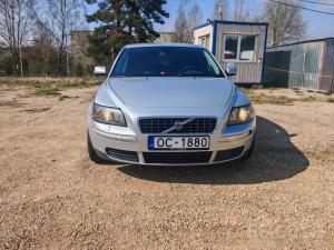 Volvo S40 2006 Rīga, ar dzinēja tilpumu 1.60 L un nobraukumu 255 tūkst. km par 2750 €, foto 3 vietnē AUTOMOTO.COM.LV