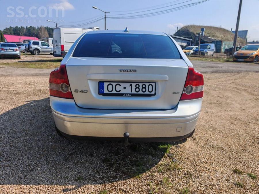 Volvo S40 2006 Rīga, ar dzinēja tilpumu 1.60 L un nobraukumu 255 tūkst. km par 2750 €, foto 9 vietnē AUTOMOTO.COM.LV