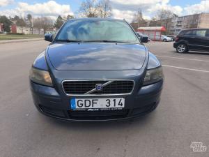 Volvo S40 2006 Kauņa, ar dzinēja tilpumu 1.60 L un nobraukumu 315 tūkst. km par 650 €, foto 3 vietnē AUTOMOTO.COM.LV
