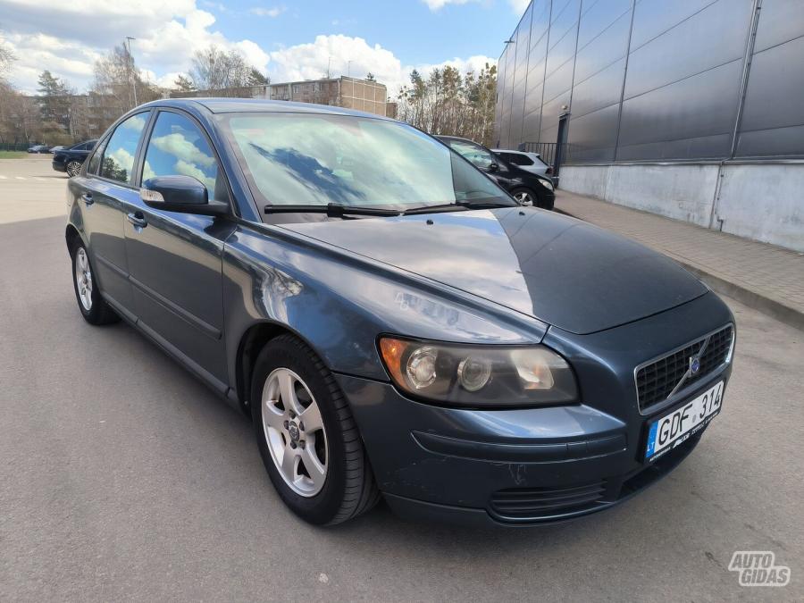 Volvo S40 2006 Kauņa, ar dzinēja tilpumu 1.60 L un nobraukumu 315 tūkst. km par 650 €, foto 4 vietnē AUTOMOTO.COM.LV